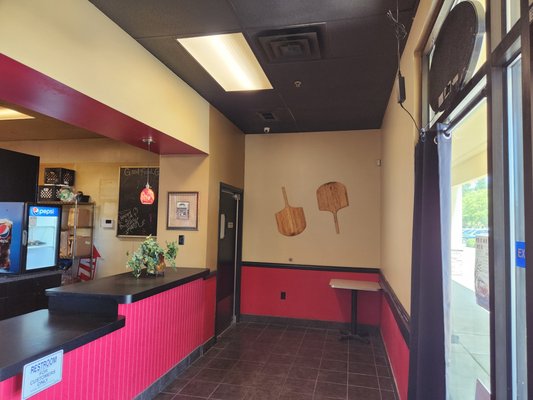 HOOCH’S SPORTS BAR & GRILL PIZZERIA - Updated August 2025 - 14 Photos ...