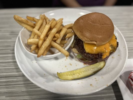 THE LOCAL TAVERN BAR AND GRILL - Updated May 2025 - 63 Photos & 58 ...