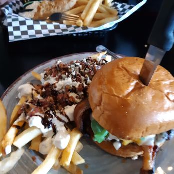 BOOKMAKERS BURGERS BOURBON BREWS - Updated October 2025 - 173 Photos ...