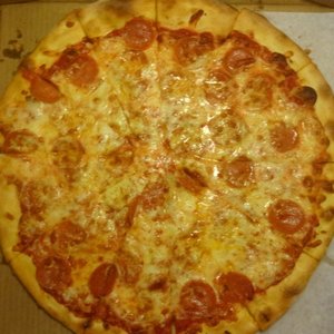 UNCLE SAM’S RESTAURANT - 35 Photos & 36 Reviews - Pizza - 538 Middle St ...
