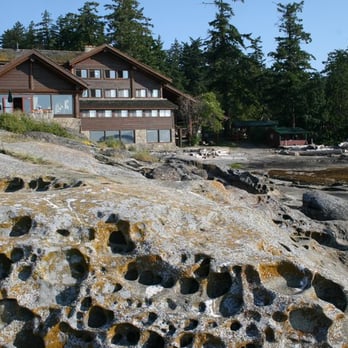 YELLOW POINT LODGE - Updated October 2025 - 42 Photos - 3700 Yellow ...