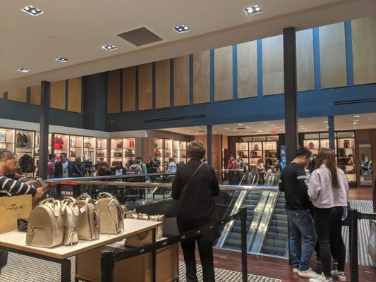 COACH - 133 Photos & 151 Reviews - 100 Citadel Dr, Commerce, California ...