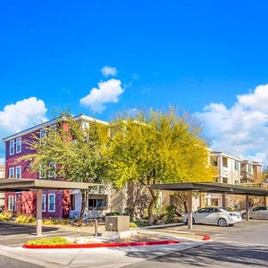 LEVANTE AT VALLEY VISTA - Updated August 2025 - 29 Photos - 7618 N ...