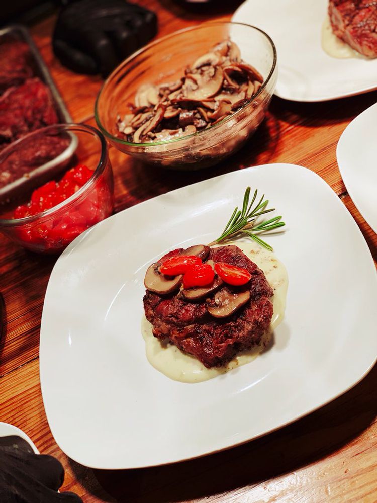 OAK MEADOW RANCH FEATURING THE WHITEHORSE STEAKHOUSE - Updated January ...