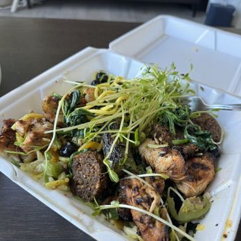 OCTOPUS FALAFEL TRUCK - Updated May 2025 - 673 Photos & 506 Reviews ...