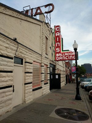 CAIN’S BALLROOM - 70 Photos & 72 Reviews - Music Venues - 423 N Main St ...