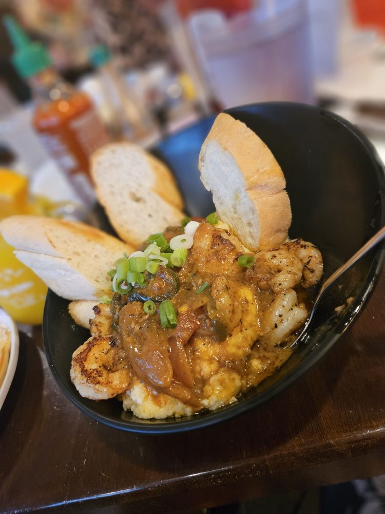 TWO CHICKS CAFÉ - CBD - 582 Photos & 531 Reviews - 920 Gravier St, New ...