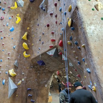 MESA RIM CLIMBING CENTER - MIRA MESA - Updated October 2025 - 177 ...