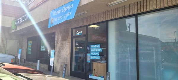 THE UPS STORE - Updated December 2025 - 27 Photos & 21 Reviews - 2210 W ...