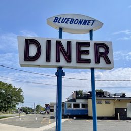 BLUEBONNET DINER - Updated July 2025 - 225 Photos & 139 Reviews - 324 ...