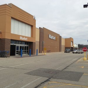 WALMART SUPERCENTER - Updated August 2025 - 31 Reviews - 1819 E Geneva ...