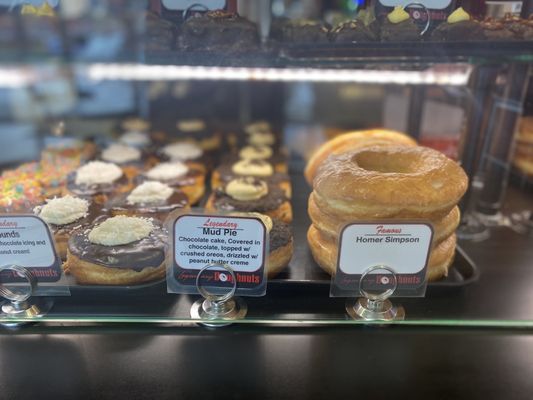 LEGENDARY DOUGHNUTS - 97 Photos & 88 Reviews - 5604 176th St E ...