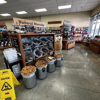 MUD BAY - Updated January 2026 - 32 Photos & 45 Reviews - 1022 Lakeway ...