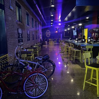 THE HANDLE BAR - Updated July 2025 - 23 Photos & 13 Reviews - 476 ...