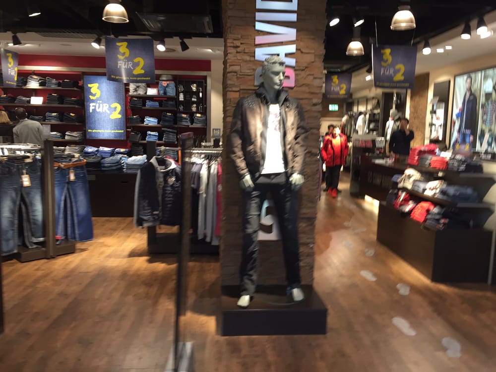 CAMP DAVID - Hannoversche Str. 86, Hamburg, Germany - Men's Clothing ...