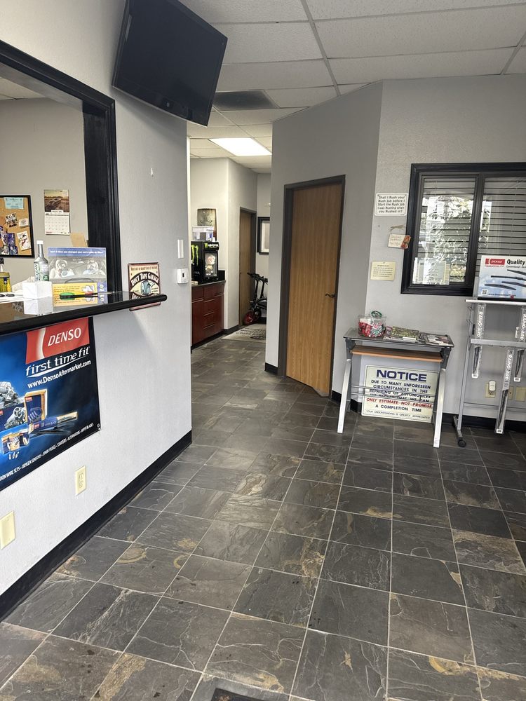 PERFORMANCE EDGE AUTOMOTIVE - Updated December 2025 - 45 Reviews - 2754 ...