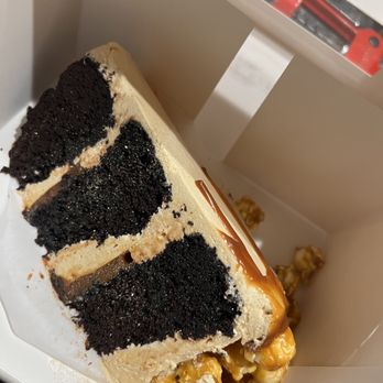 THE CAKE BAKE SHOP BY GWENDOLYN ROGERS-BROAD RIPPLE VILLAGE - Updated ...