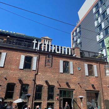 TRILLIUM GARDEN ON THE GREENWAY - Updated April 2025 - 148 Photos & 121 ...