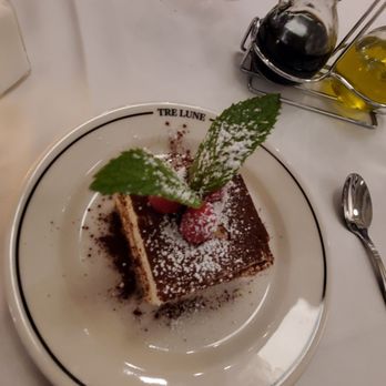TRE LUNE - Updated December 2025 - 32 Photos & 18 Reviews - 911 N ...