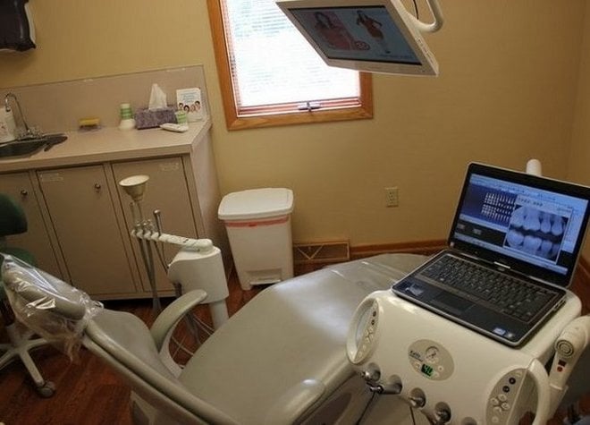 LEVANI D.D.S, F.A.G.D - Updated December 2025 - 18 Photos - 911 N Main ...