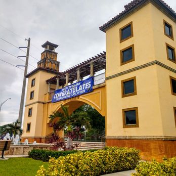 HIALEAH ENTRANCE PLAZA - Updated September 2025 - 31 Photos - 399 E ...