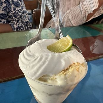 ISLAND PIG AND FISH - BBQ AND FRESH SEAFOOD - Updated April 2025 - 140 ...