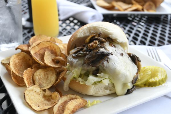 PADDY WHACKS IRISH SPORTS PUB - SOUTH STREET - Updated July 2024 - 72 ...