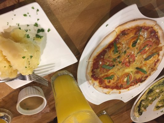 CAFE QIZIA - SDS Medical Center, Katipunan Extension St. Cor Pio del ...