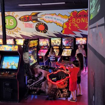 RETROVOLT ARCADE - 208 Photos & 85 Reviews - 544 Myrtlewood Dr ...