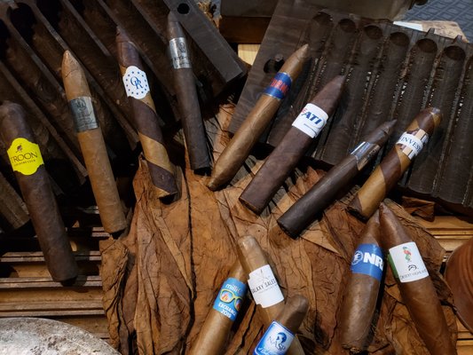 FUMAR CIGARS - Updated July 2025 - 54 Photos & 50 Reviews - 2010 W ...