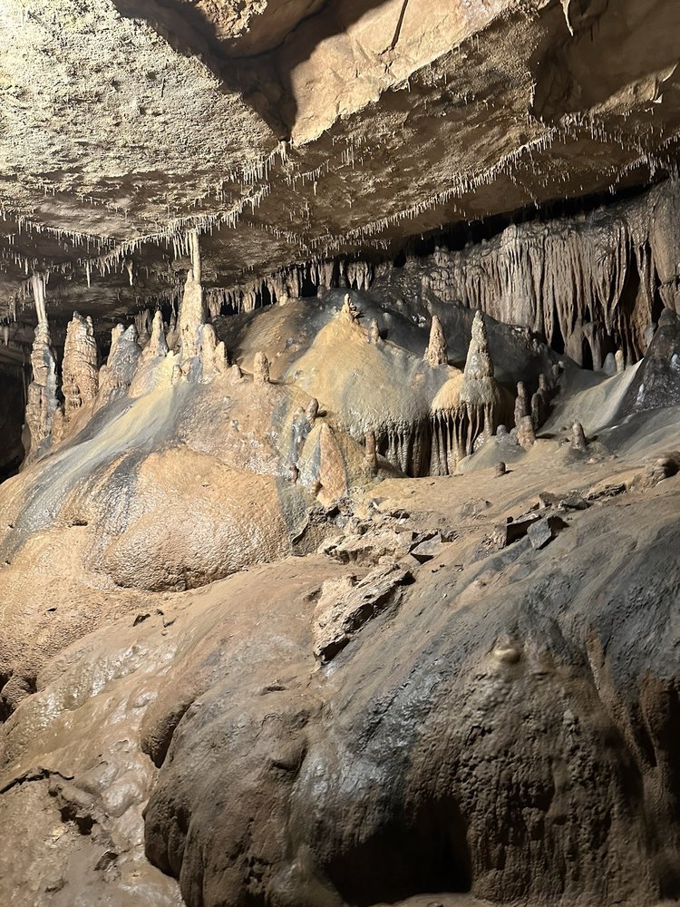 BLUESPRING CAVERNS PARK - Updated February 2025 - 162 Photos & 44 ...