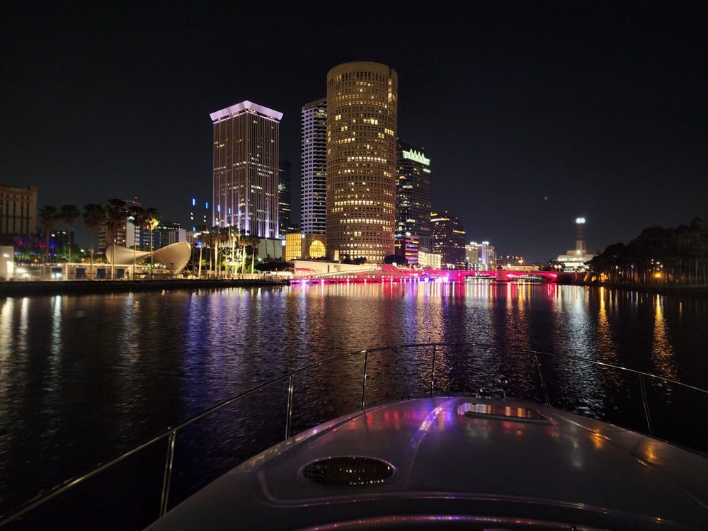 BOAT LIFE TAMPA CHARTERS - Updated September 2024 - 11 Photos - 601 S ...