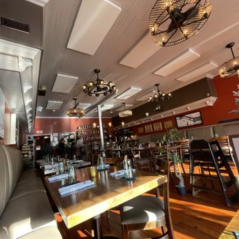 FM EATERY - Updated April 2024 - 77 Photos & 45 Reviews - 217 Main St ...