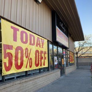 GOODWILL INDUSTRIES OF FOLSOM - 21 Photos & 78 Reviews - Thrift Stores ...