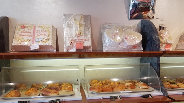 RED HOUSE BAKERY - 36 Photos & 18 Reviews - Bakeries - 11 Glen Watford ...