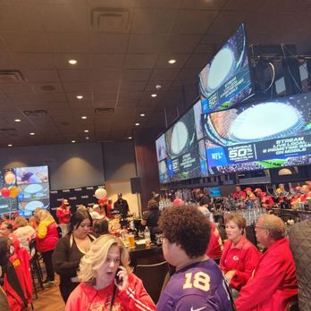 TOM’S WATCH BAR - MINNEAPOLIS - Updated June 2024 - 85 Photos & 92 ...