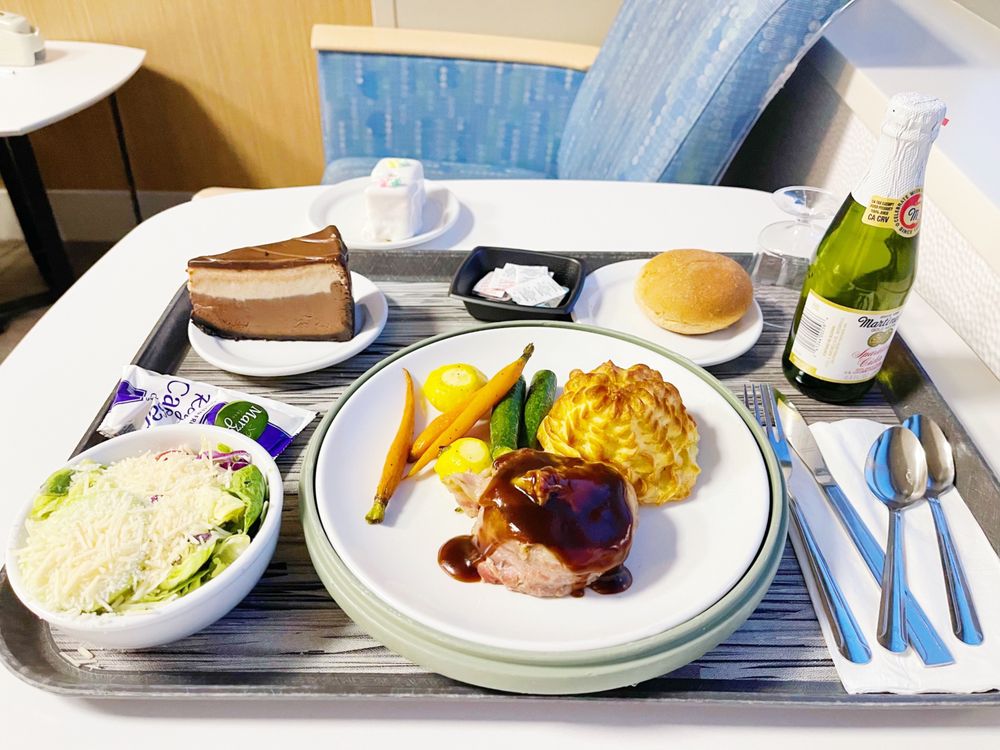 HOAG HOSPITAL CAFETERIA - Updated December 2025 - 99 Photos & 53 ...