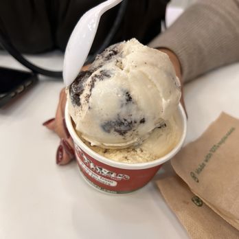 MOO THRU - HERNDON - Updated December 2025 - 70 Photos & 43 Reviews ...