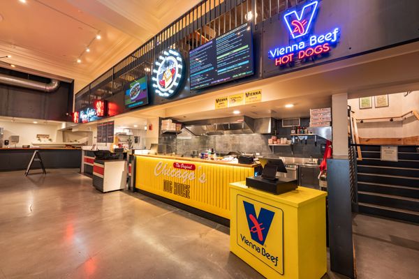 CHICAGO’S DOG HOUSE - Updated January 2026 - 49 Photos & 31 Reviews ...