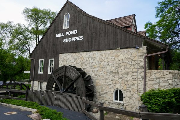 HISTORIC DOWNTOWN LONG GROVE - Updated January 2025 - 208 Photos & 30 ...