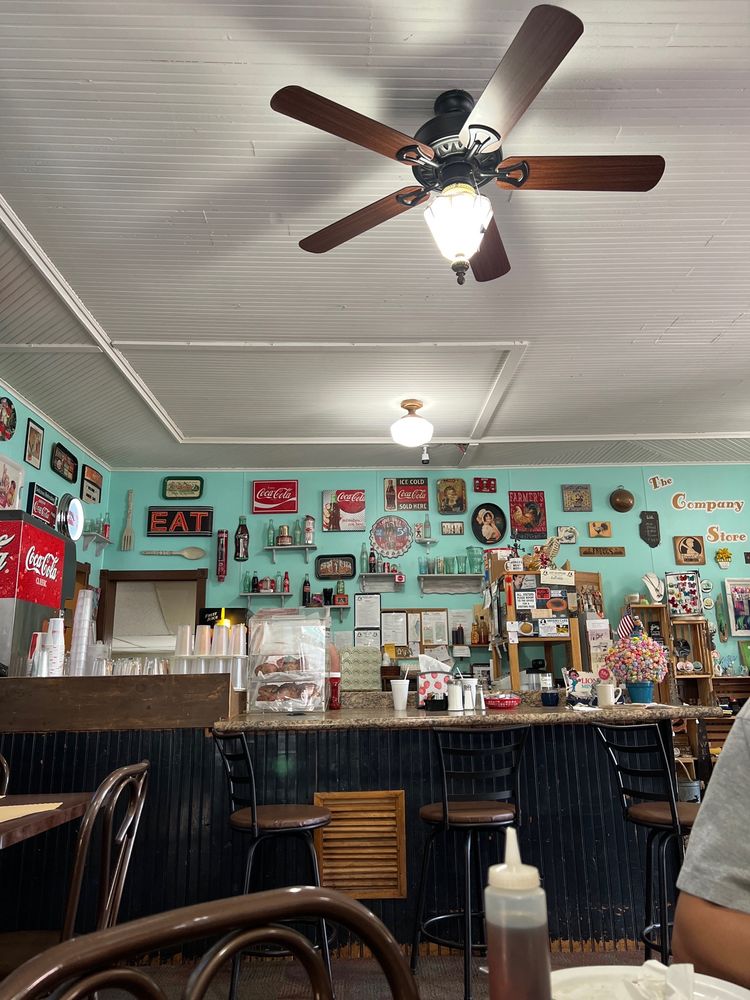 MINERS CAFE - 11 Photos & 16 Reviews - 63 1st St, Laurium, Michigan ...