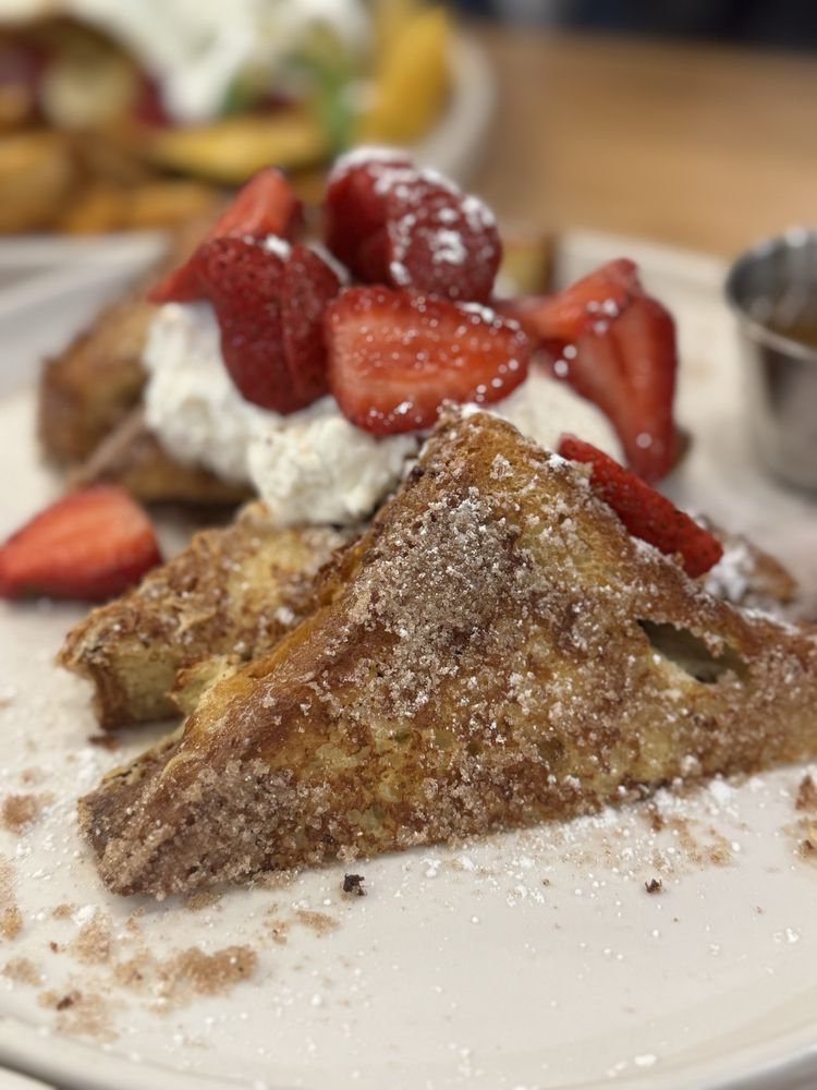 THE ELEANOR - Updated September 2025 - 705 Photos & 441 Reviews - 3207 ...