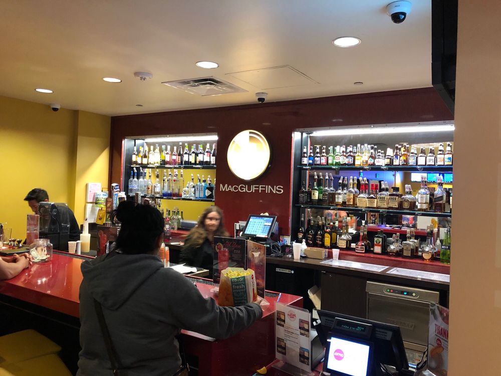 MacGuffins Bar, La Jolla | Roadtrippers