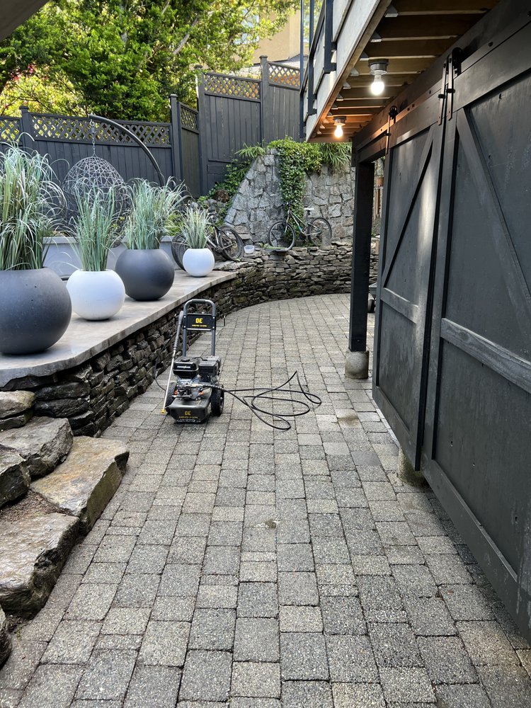 ROCHE POINT PRESSURE WASHING - Updated April 2025 - North Vancouver ...