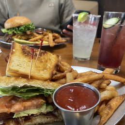 BRICK’S - Updated December 2025 - 407 Photos & 715 Reviews - 482 Main ...