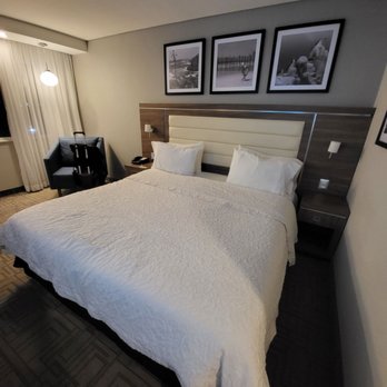 HAMPTON INN BY HILTON TIJUANA - Updated December 2025 - 105 Photos & 41 ...