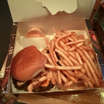 BURGER 3000 - Updated April 2025 - 488 Photos & 566 Reviews - 9846 ...