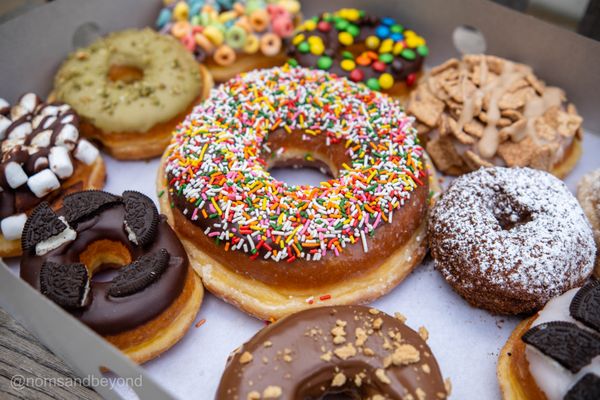 RANDY’S DONUTS - Updated June 2025 - 1040 Photos & 374 Reviews - 230 S ...