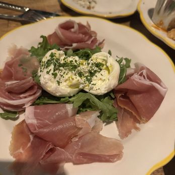 MANO BELLA - SOUTHPARK - Updated August 2025 - 185 Photos & 79 Reviews ...