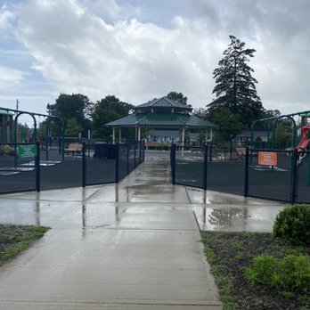 LAKE RIVIERA PARK - Updated January 2026 - 371 Lake Shore Driver, Brick ...